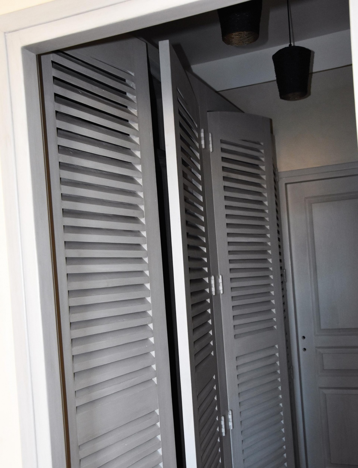 Placard double porte persienne - Mes patines adorées